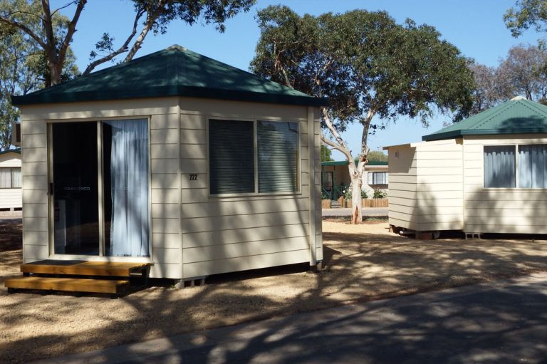 Hex Hut Cabin Accommodation - Small Cabin - Gawler Gateway Caravan Park